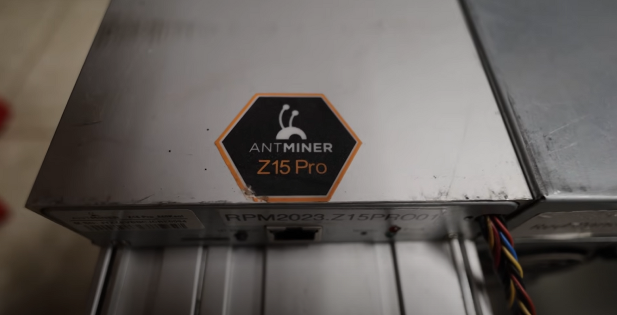 Bitmain Antminer Z15 Pro – Red Panda Mining